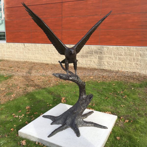 Fying Eagle Garden Sculpture
