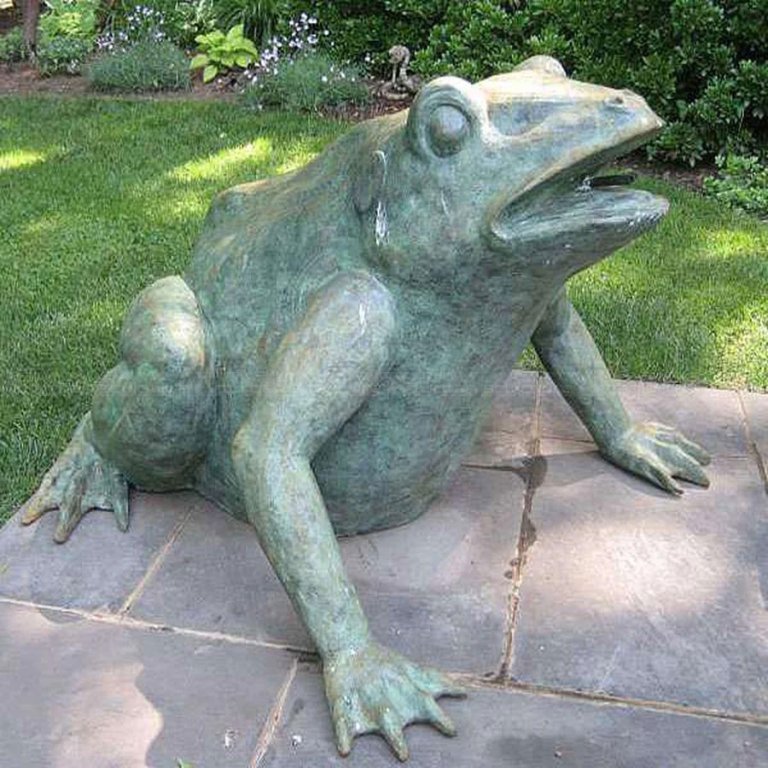 Frog Pool Fountain - Arturban Sculpture