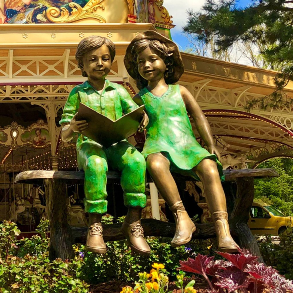 Two Kids Reading Statue - Arturban Sculpture